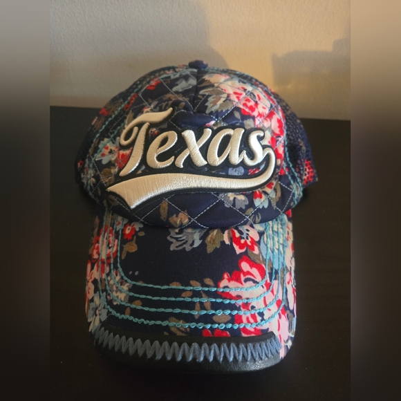 Robin Ruth | Other | Nwt Robin Ruth Embroidered Floral Cap | Poshmark